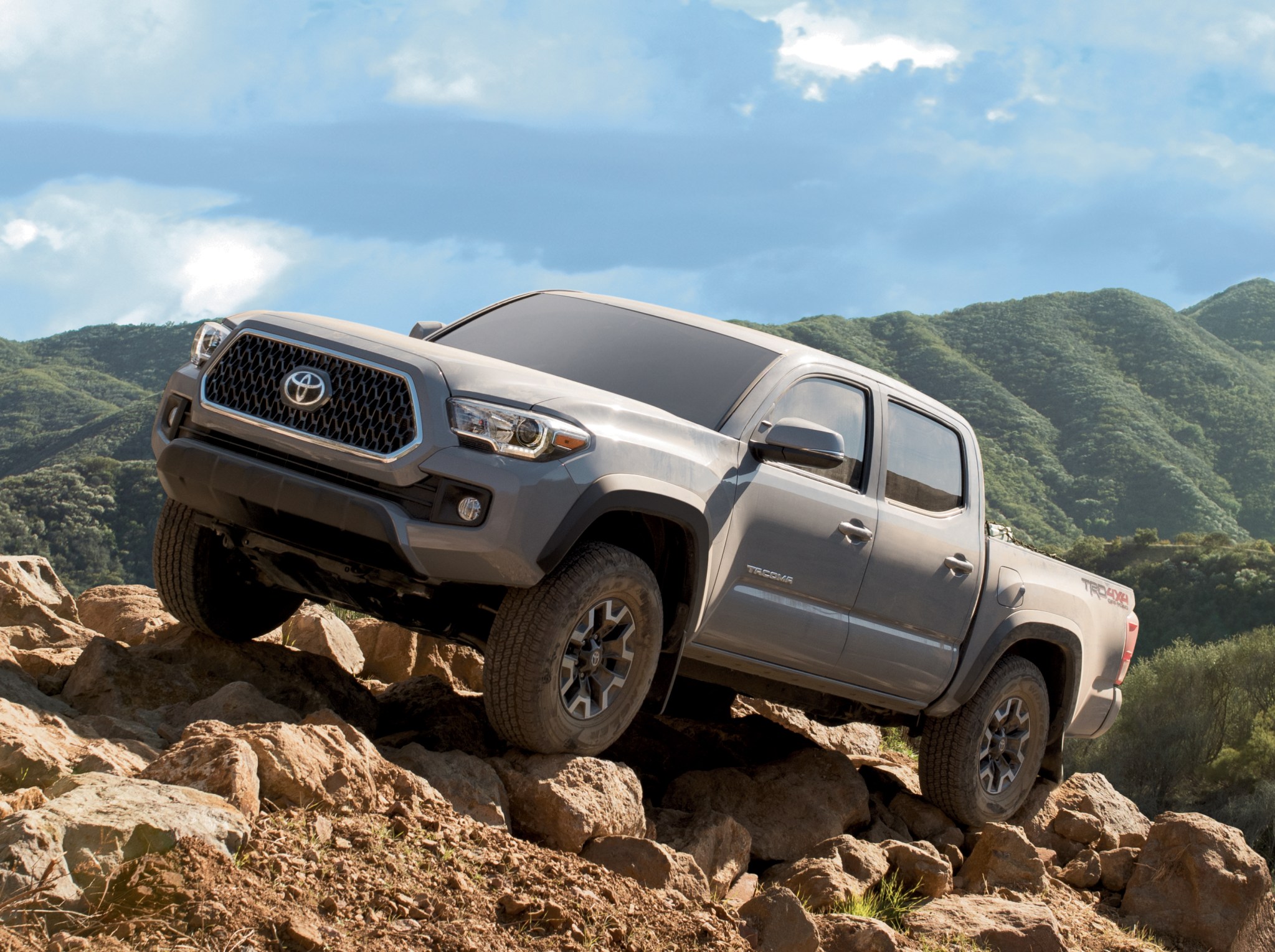 The 2019 Nissan Frontier is More Dependable Than the Toyota Tacoma