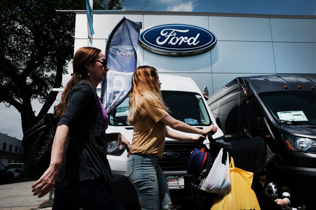 Bank Stops Gas-Powered Vehicle Loans For EVs Only - MotorBiscuit