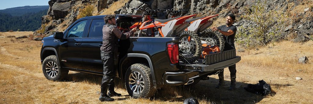 The 2021 GMC Sierra Just Got a Killer New Tailgate Feature as Standard ...
