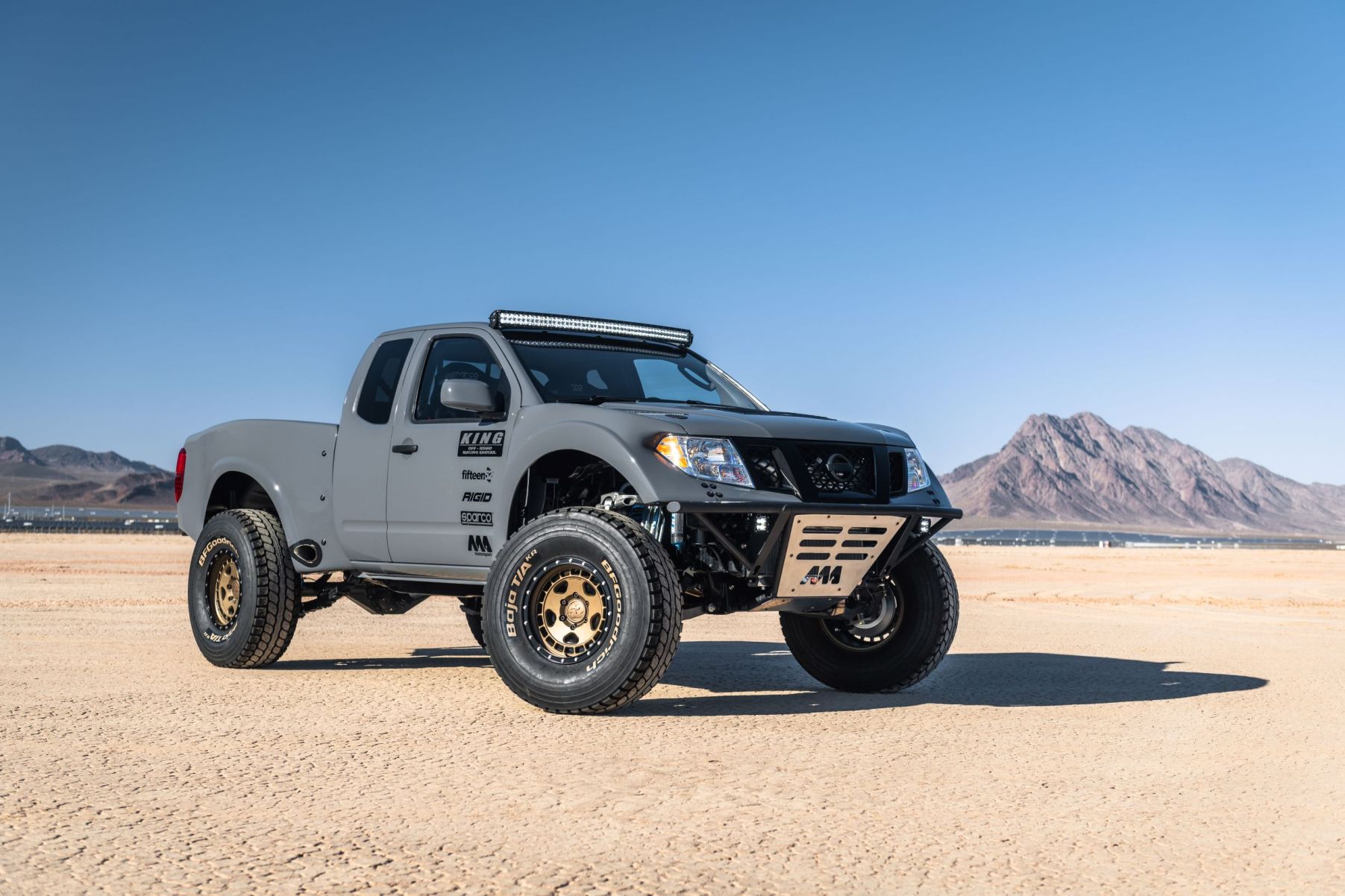 Nissan Frontier Desert Runner: Japanese SEMA Raptor