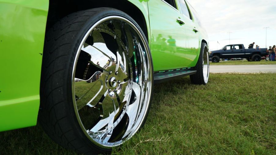 How to Pick out the Perfect Pair of Rims for Your New Truck