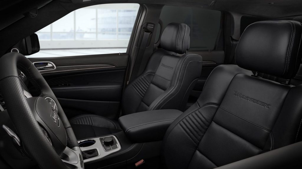 Jeep Grand Cherokee Trackhawk Leaves Jaguar SVR in the Dust