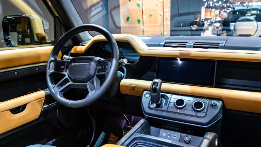 The 2020 Land Rover Defender's Unique Interior Makes It Cozier Than ...