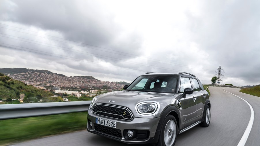 How to Pick Between the Mini Countryman and the Mini Clubman