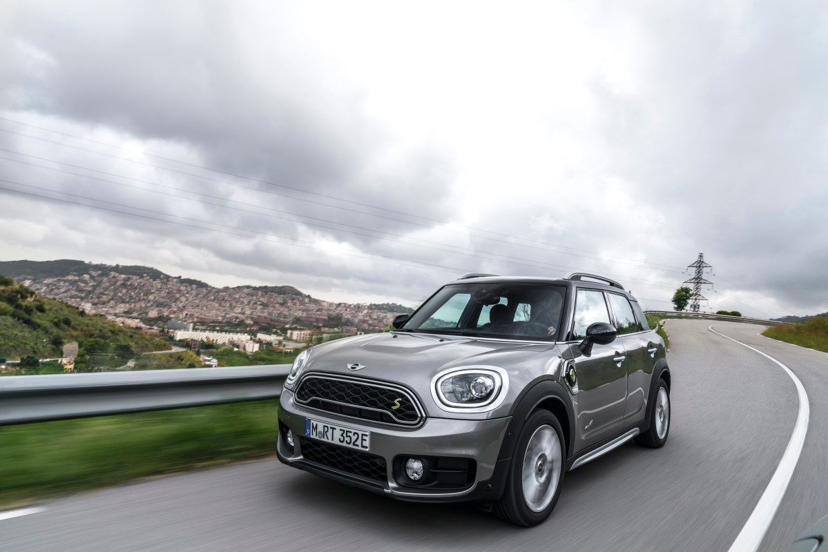 How to Pick Between the Mini Countryman and the Mini Clubman