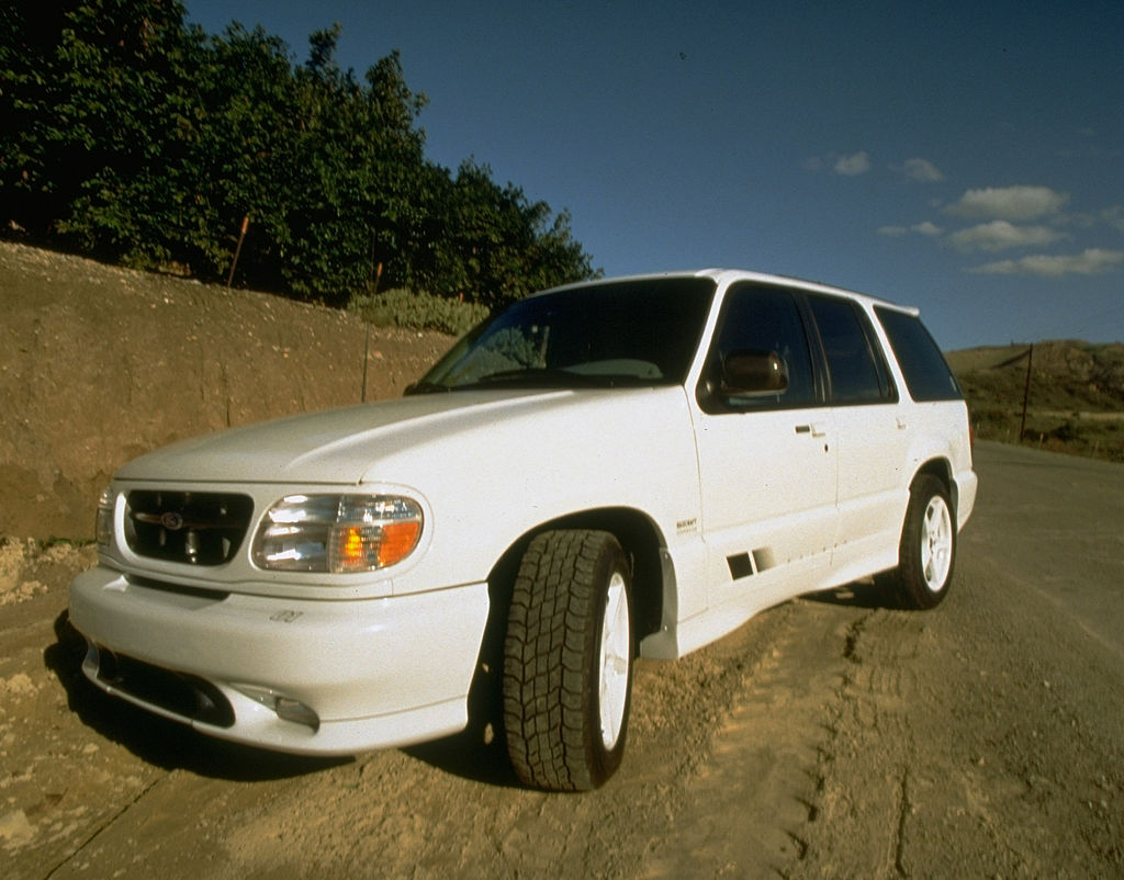 There's a Rare Ford Explorer That Was Meant to Compete With the GMC Typhoon