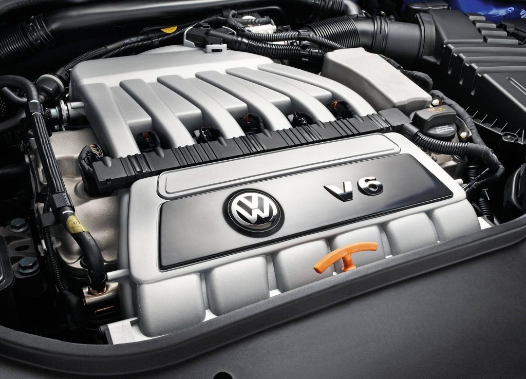 The 2008 Volkswagen R32 Is a High-Performance Hot Hatch Bargain