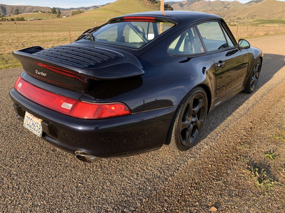 What Makes the Porsche 993 911 So Desirable?