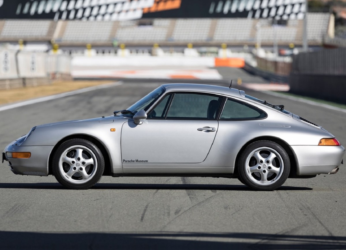What Makes the Porsche 993 911 So Desirable?