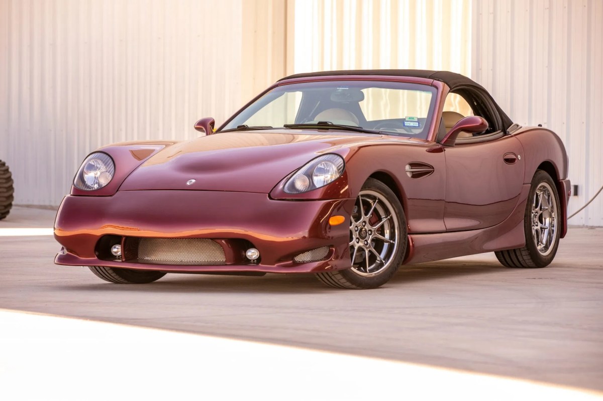 The Panoz Esperante: When an American Race Car Company Makes a European ...