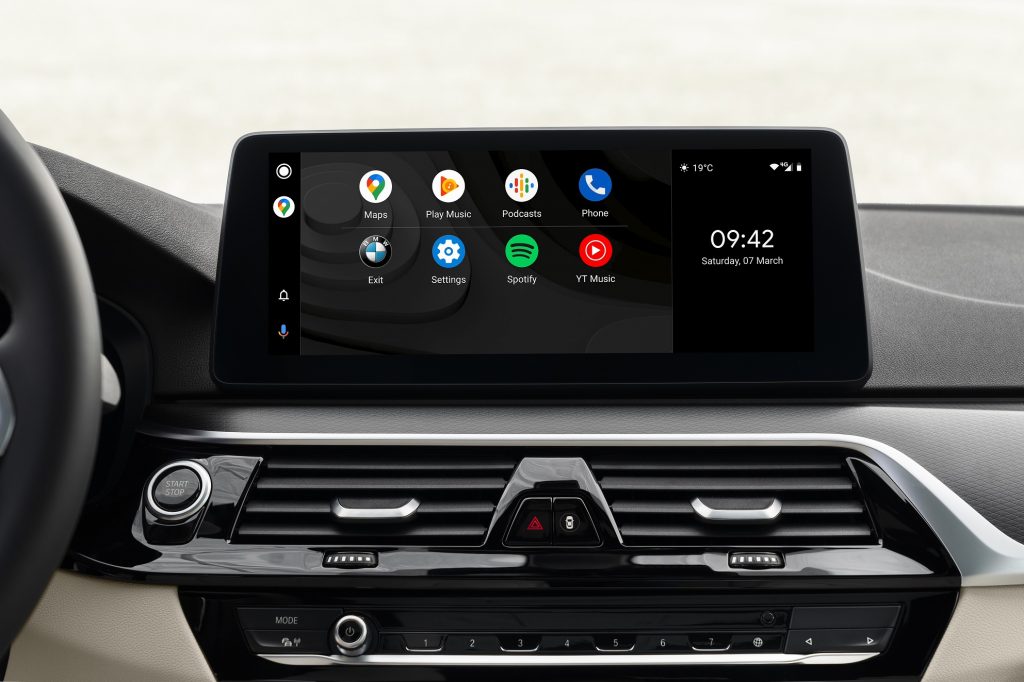Android Auto and Apple CarPlay Keeps GPS Alive in Cars