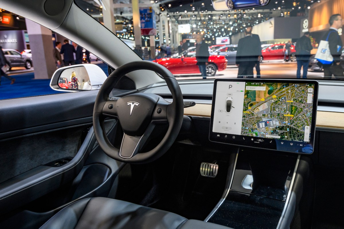 Does the Tesla Model 3 Have Apple CarPlay?