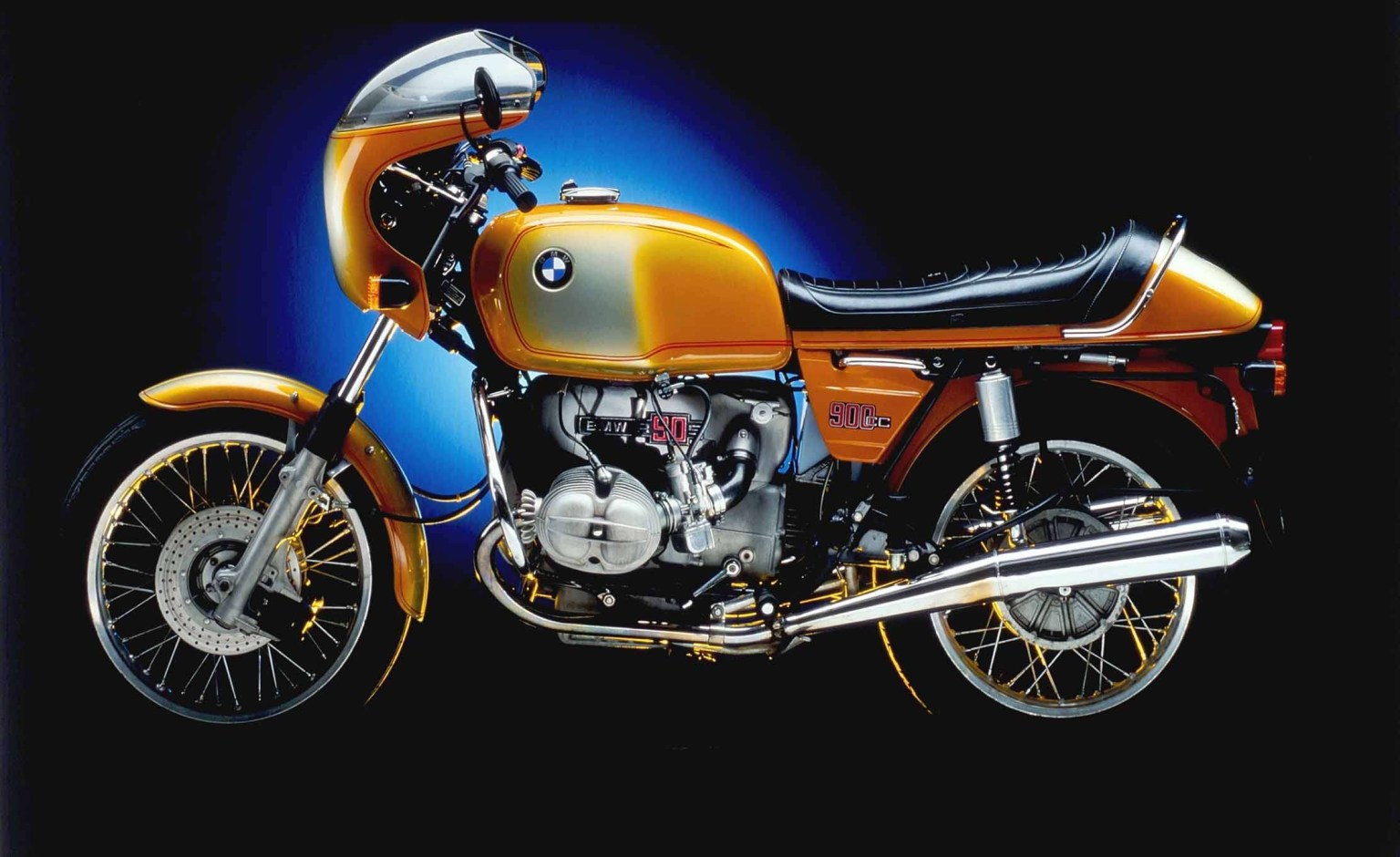 The BMW R90S Created Sport-Touring To Take on the CB750