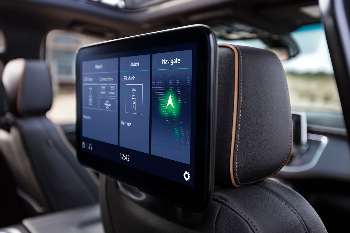 GM's Rear-Seat Entertainment System Is a Swing and a Miss