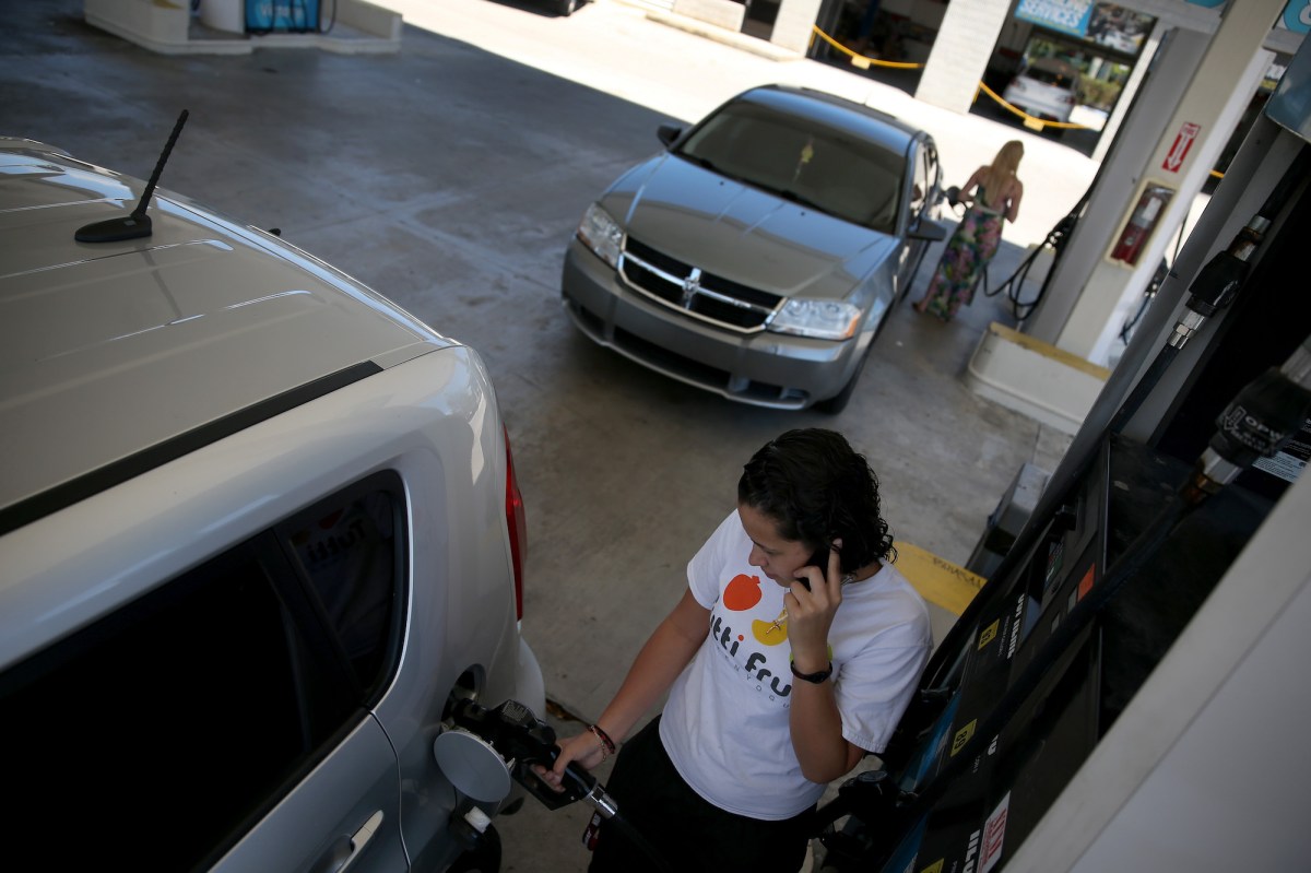 Can You Start a Fire With Your Cell Phone While Pumping Gas?