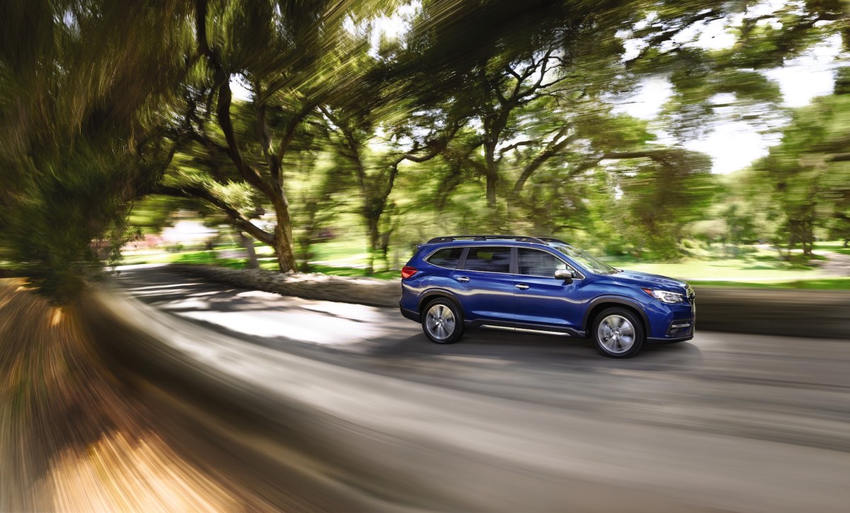 Pick the 2021 Subaru Ascent Over the 2021 Toyota Highlander if You ...