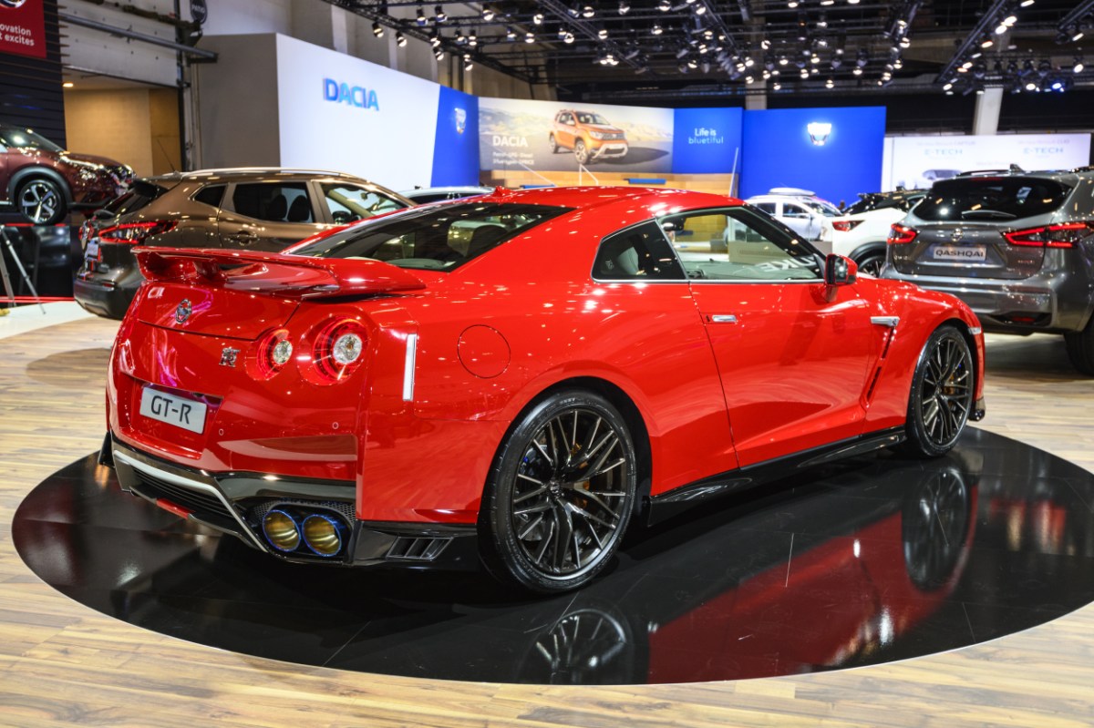The 2021 Nissan GT-R Doesn't Offer Enough To Justify Its Outrageous ...