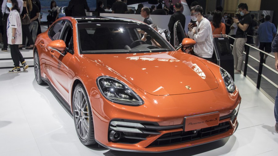 The 2021 Porsche Panamera Turbo S Defeats the Audi RS6 in Every ...