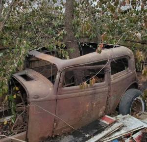 Rusty Monday: Rusted and Abandoned Hot Rods
