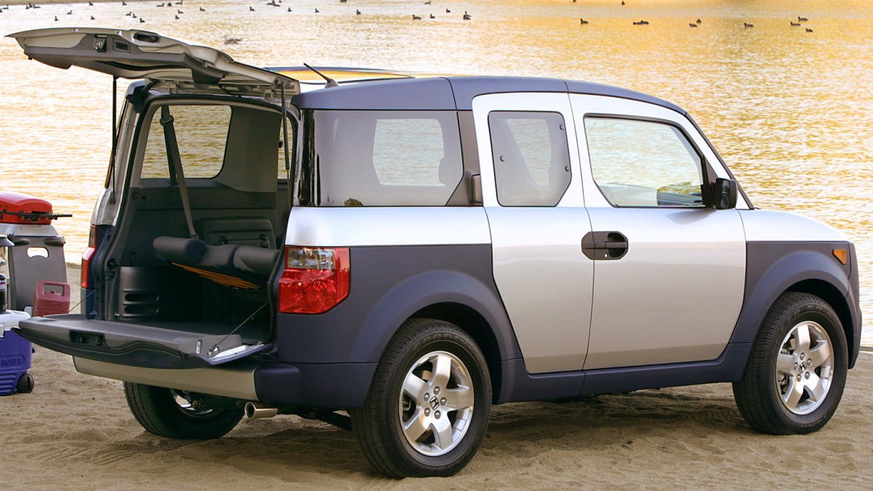 Honda Element Boxy Compact SUV Reviews & Articles | MotorBiscuit