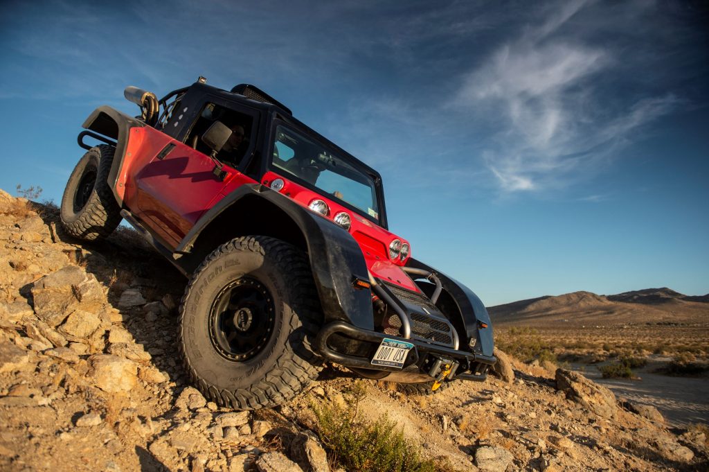 The SCG 008 Baja Dakar Buggy Is a Build-Your-Own Boot - MotorBiscuit