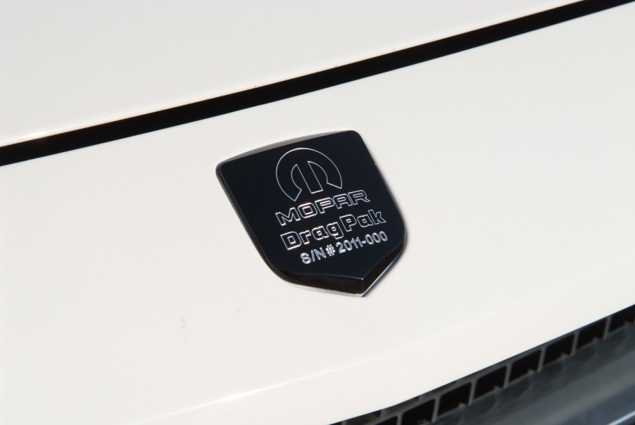 Factory Viper-Powered Challengers Are 9-Sec. Quarter-Mile Crazy Fast