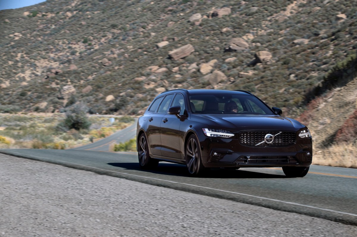 The 2021 Volvo V90 R-Design Is the Same as Last Year, and That's OK