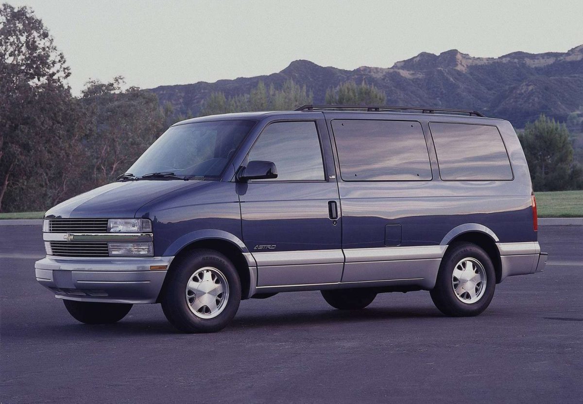 Study: The Best Drivers on the Road Drive Old American Minivans