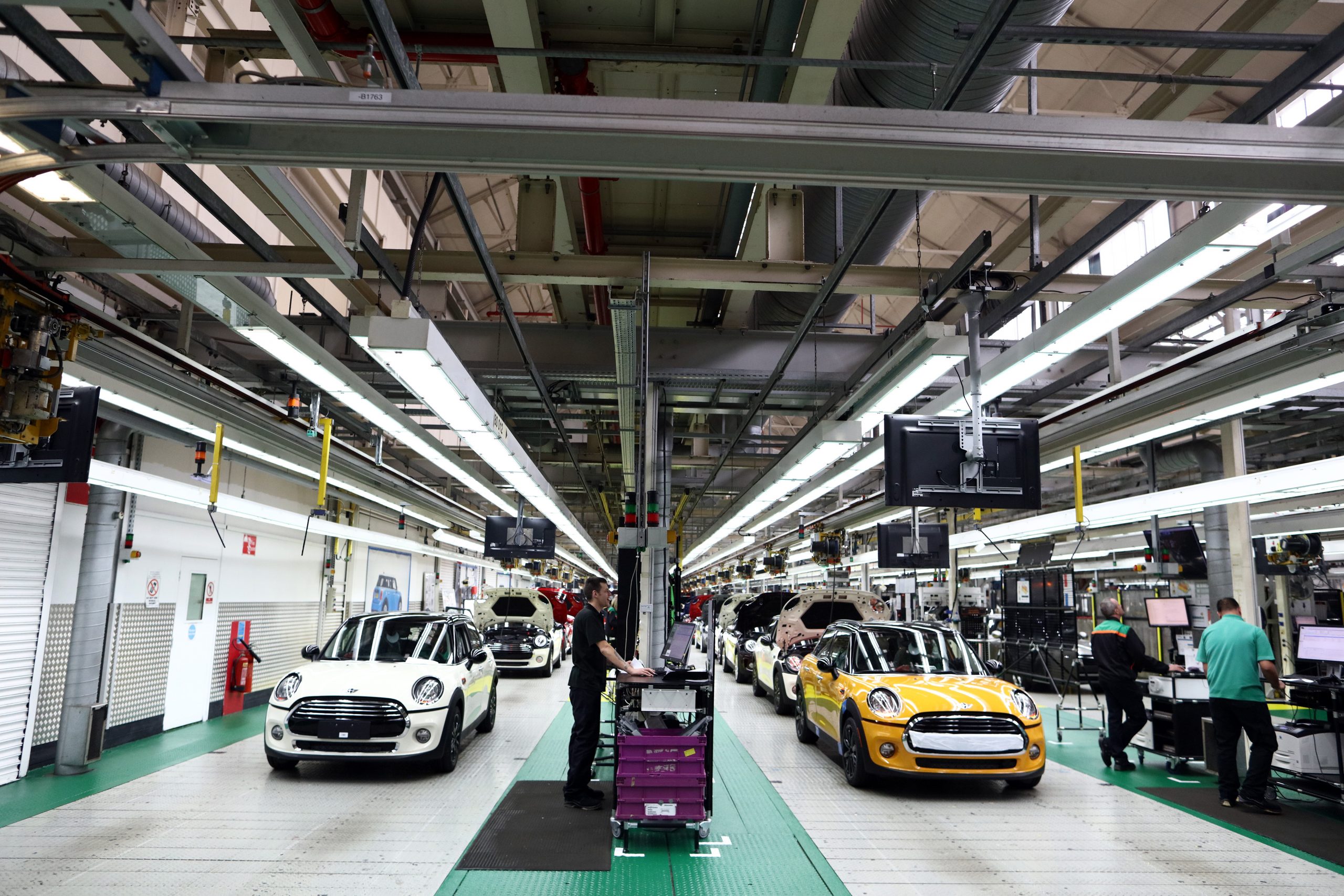 Mini Production Halts After BMW Chip Shortage