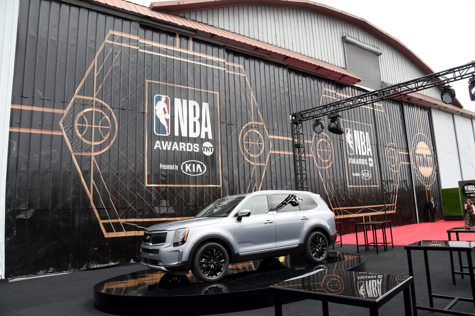 The Kia Telluride Is a "Range Rover for the Middle Class," According to ...