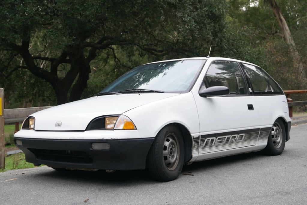 The Geo Metro Convertible Was a Hilariously Basic Roadster
