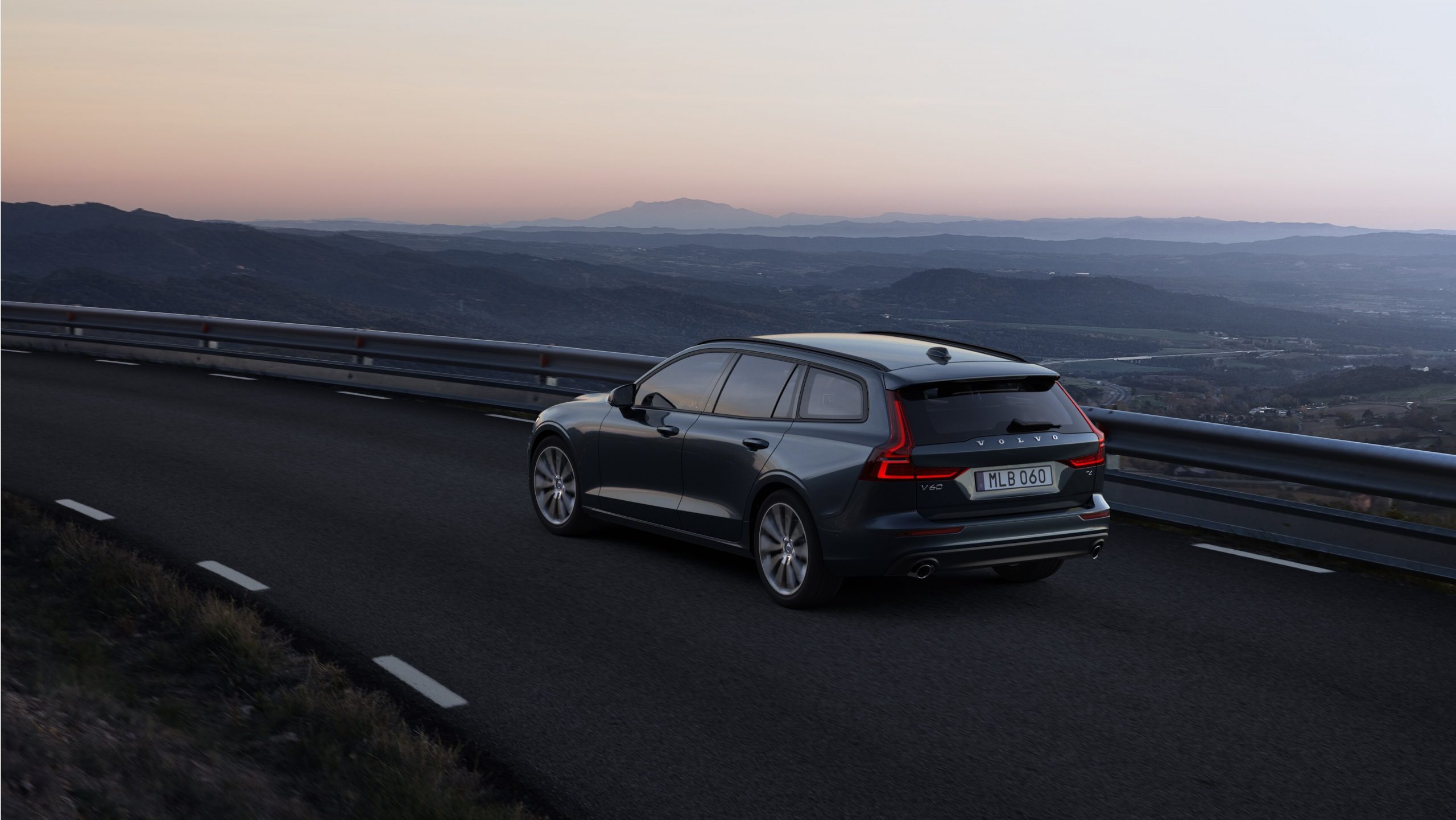 Live out Your Dadmobile Dreams With the Volvo V60 Configurator