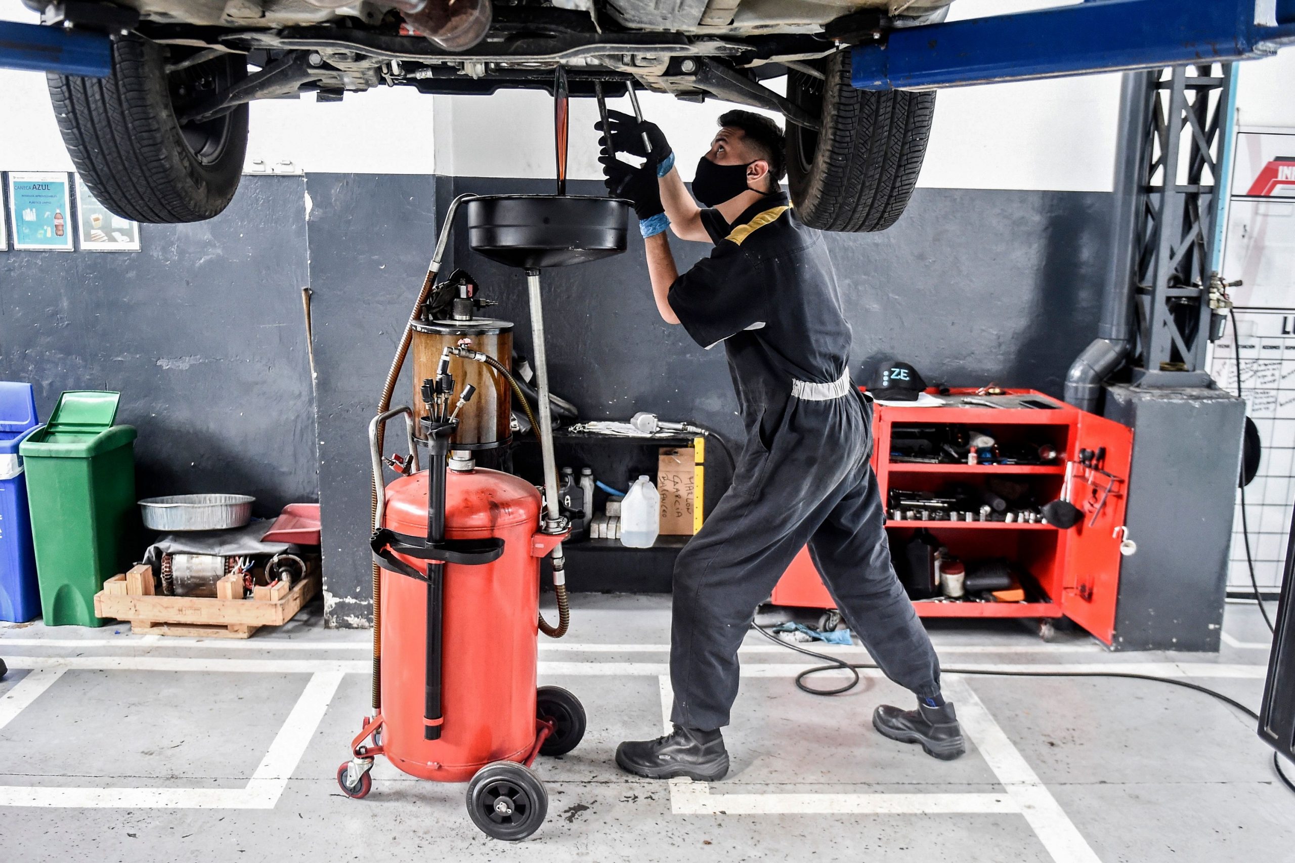 Is it Worth it to Carbon Clean Your Car's Engine?