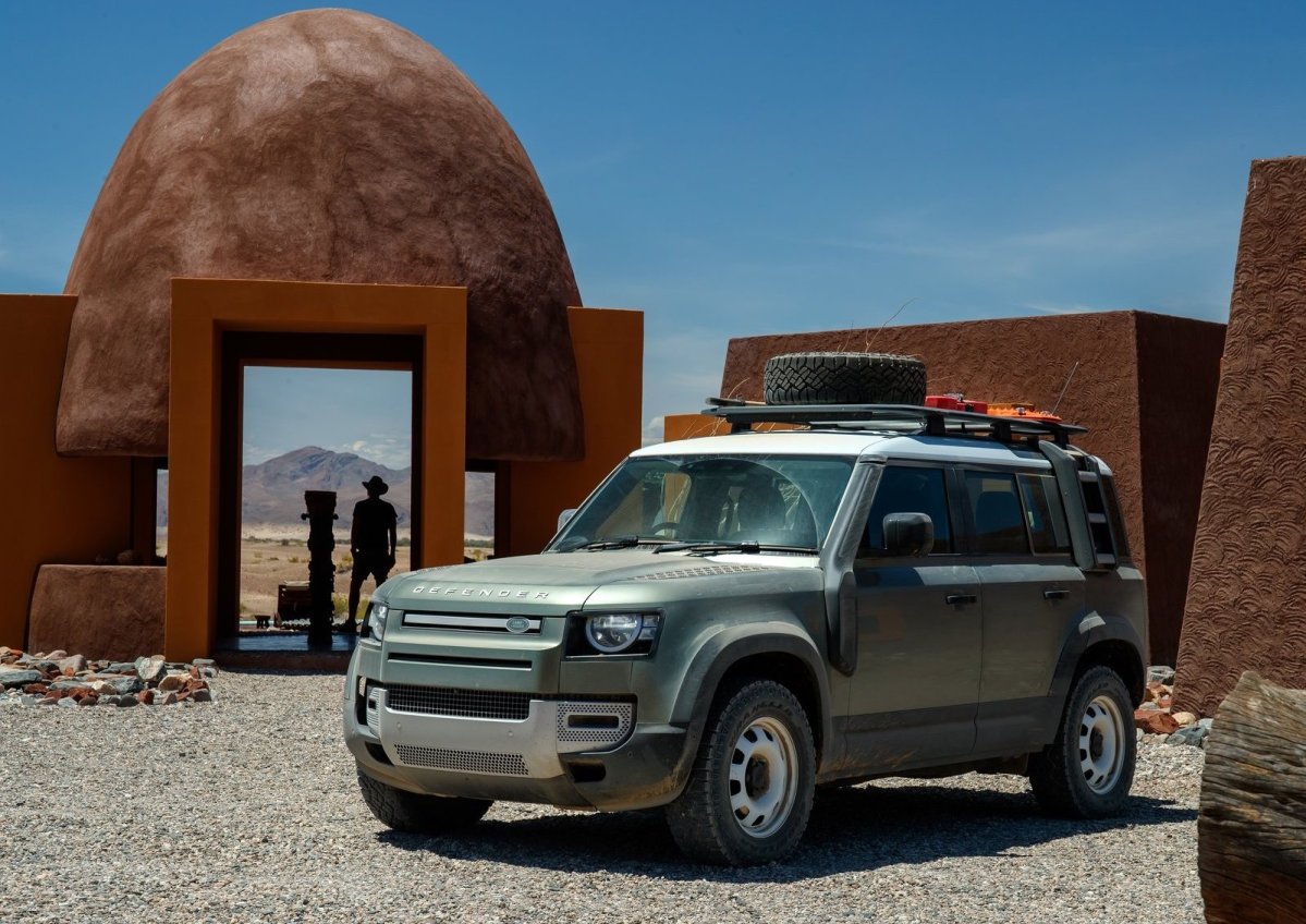 The 2021 Land Rover Defender and Discovery Just Hit a Major Setback