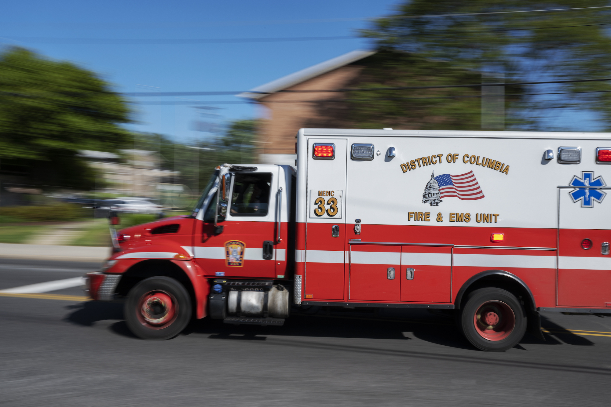 What Is the Move Over Law, and Which States Have It? - MotorBiscuit