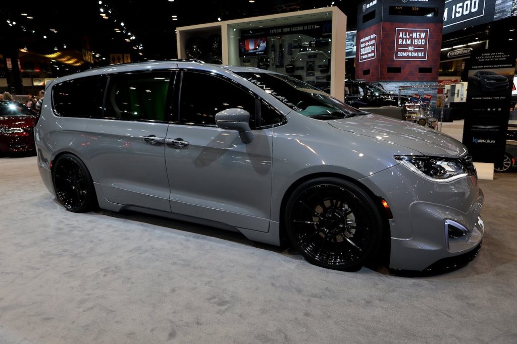The 2021 Chrysler Pacifica Even Comes as a Plug-In Hybrid