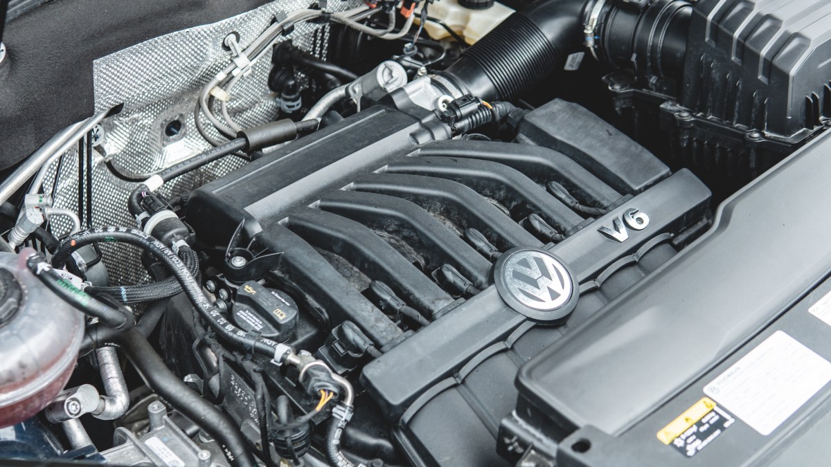 2021 Volkswagen Atlas V6 SEL Premium R-Line Review, Pricing, and Specs