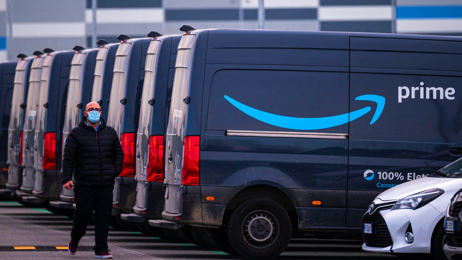 Amazon Has an Entire Fleet of Electric Rivian Delivery Vans