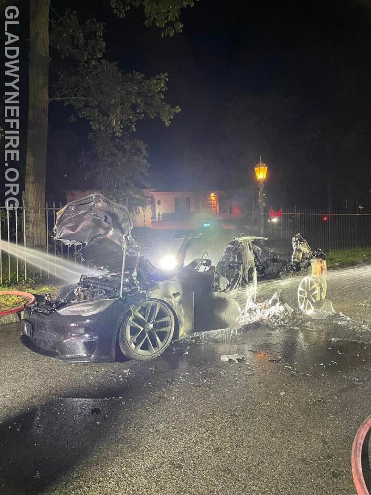 The Fire That Destroyed a Tesla Model S Plaid Was “Completely Spontaneous”