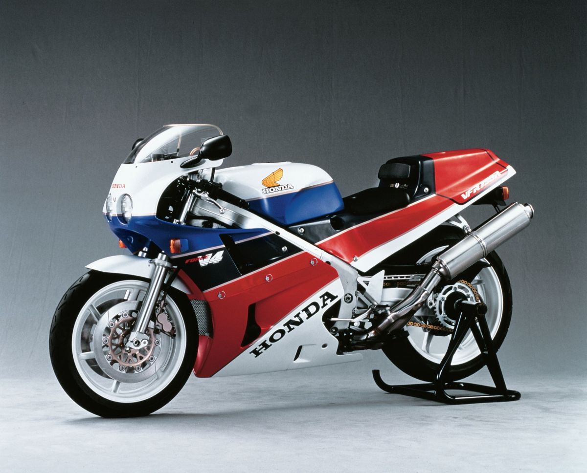 Is the Iconic Honda RC30 Still a World-Class Superbike?