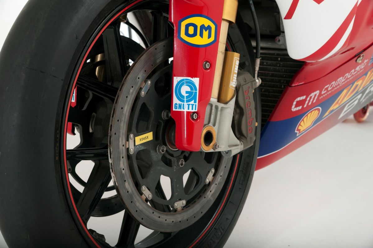 Would Your Motorcycle Benefit From an Inverted Fork?