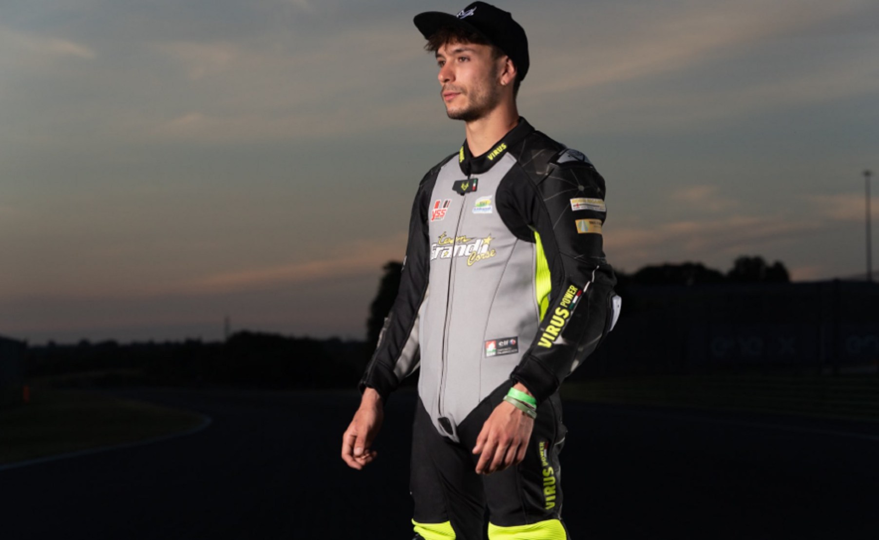 Does Virus Power's Predator Textile Motorcycle Race Suit Shield Like ...
