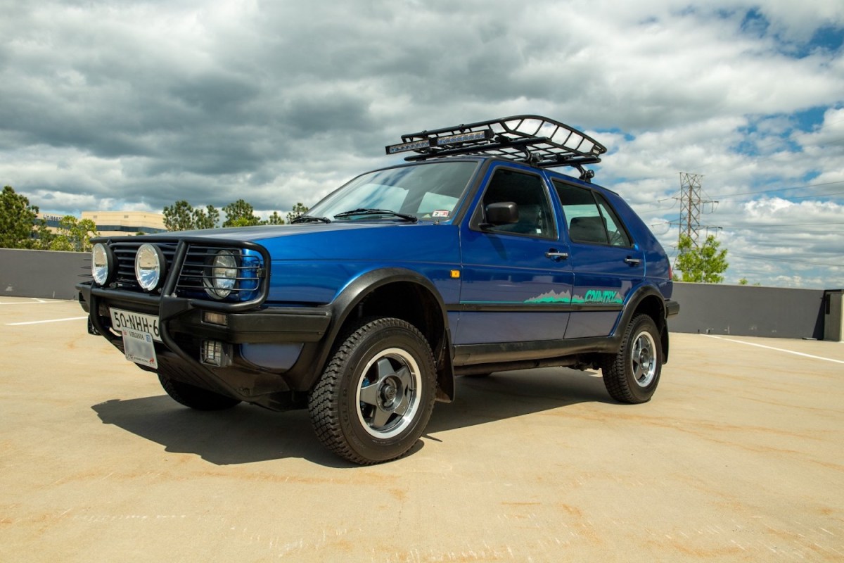 The 4x4 Volkswagen Golf Country Was the Ultimate Crossover Before That ...