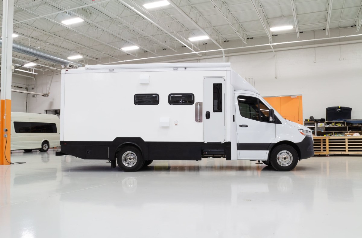 Advanced RV's $400K Mercedes Sprinter Is a Tiny Home on Wheels