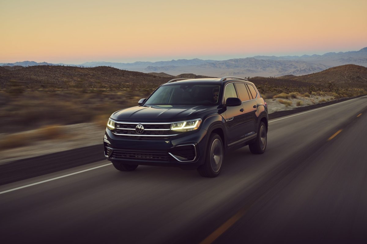 2022 Volkswagen Atlas vs. 2022 Toyota Highlander: Which Three-Row SUV ...