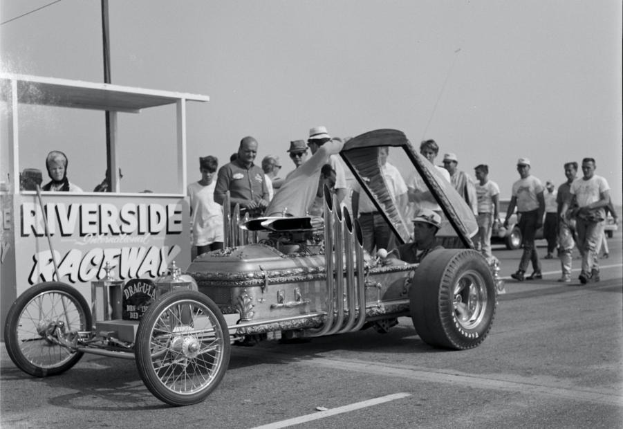 You Can Own Grandpa Munsters' Dragula Coffin Dragster