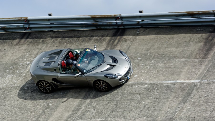 How Does the Toyota MR2 Spyder Actually Compare to the Lotus Elise