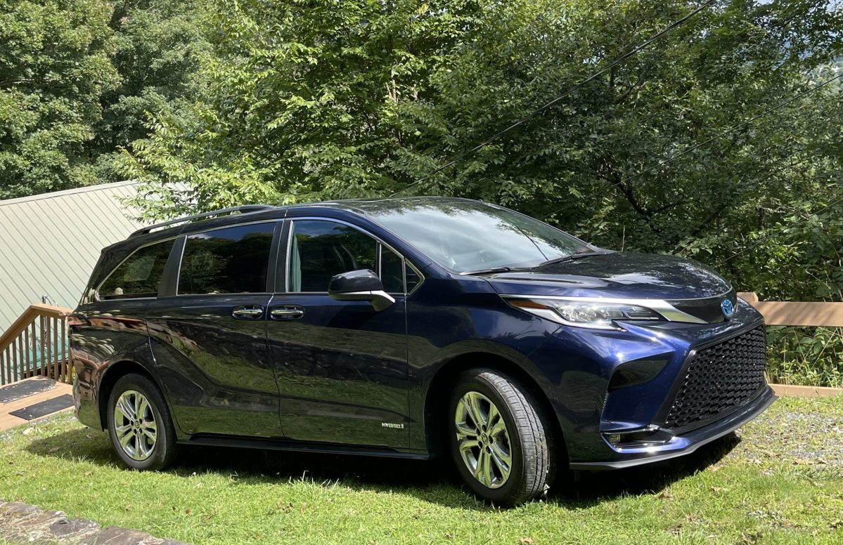 2021 Toyota Sienna Hybrid Review, Pricing, and Specs