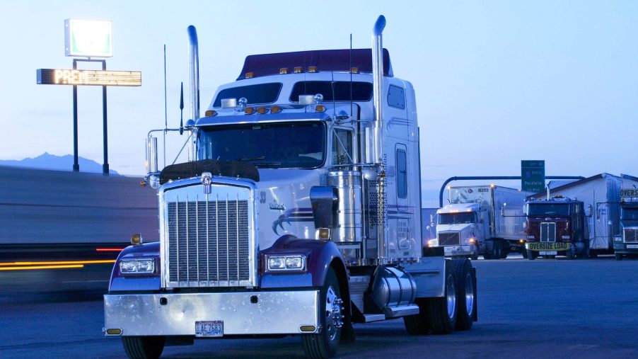 5 Ways You Can Customize a Semi-Truck