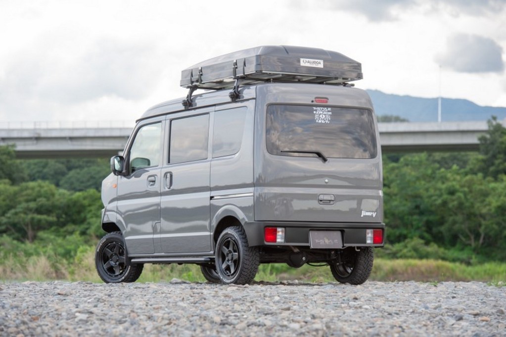 Suzuki "Every"- A Crazy Cube of a Camper Van